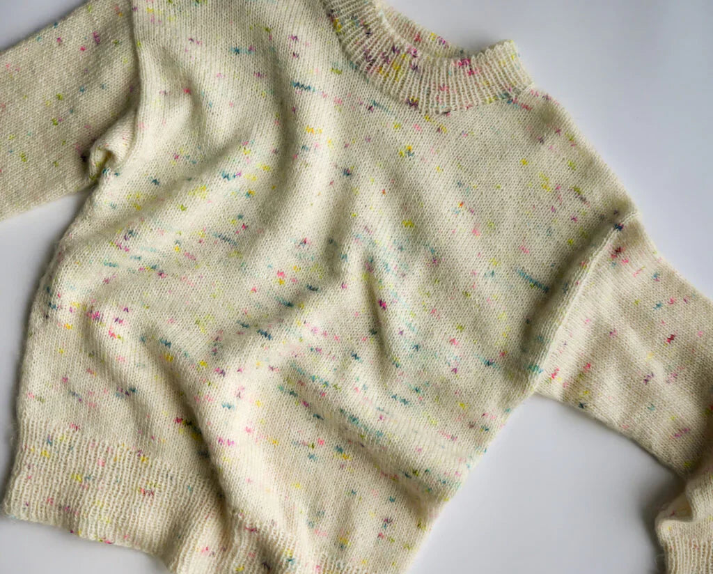 About hand-dyed yarn and knitting samples – Sysleriget - Håndfarvet Garn